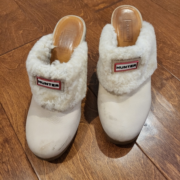 Hunter | Shoes | Hunter Beige Leather Brazilian Sheepskin Sherpa Heeled ...